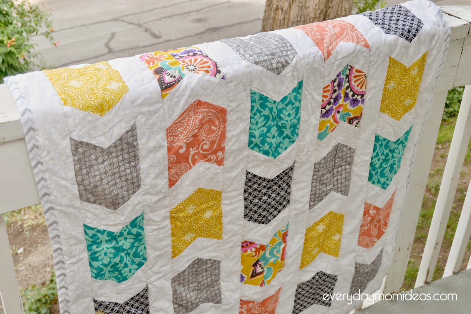 My first quilt (Tribal Baby Quilt Without a pattern) – House of Pixel Dust